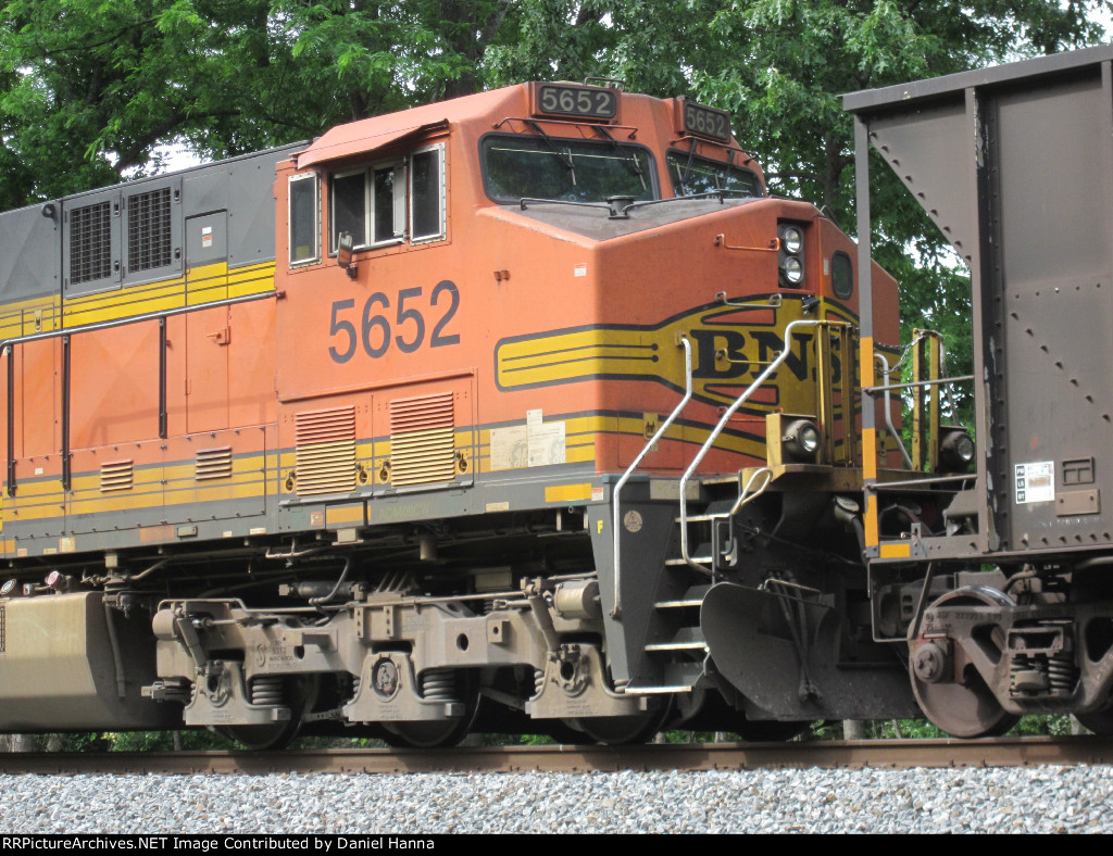 BNSF 5652